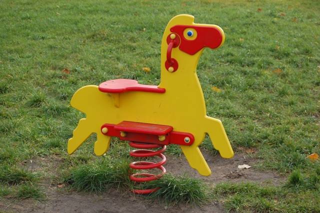 Jeu sur ressort Cheval | | Bencotex : équipements et espaces de loisirs ...